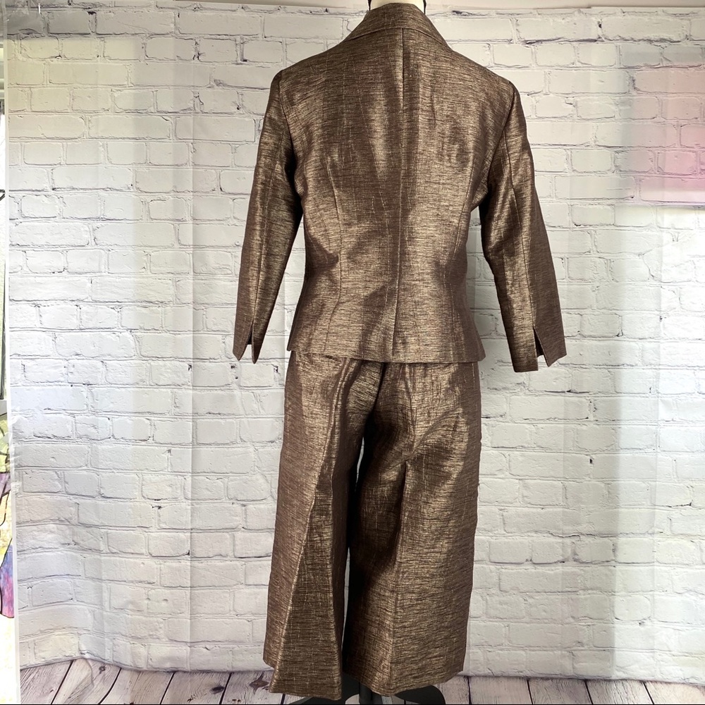 Cache Brown With Metallic Thread Suit Size 8 - Gem